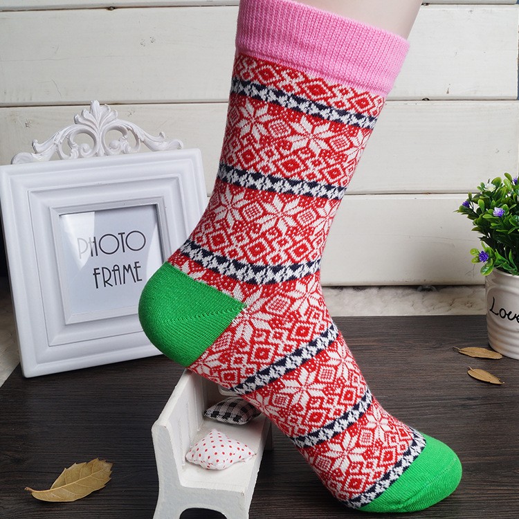 Casual fashion pattern print design winter socks sokcs